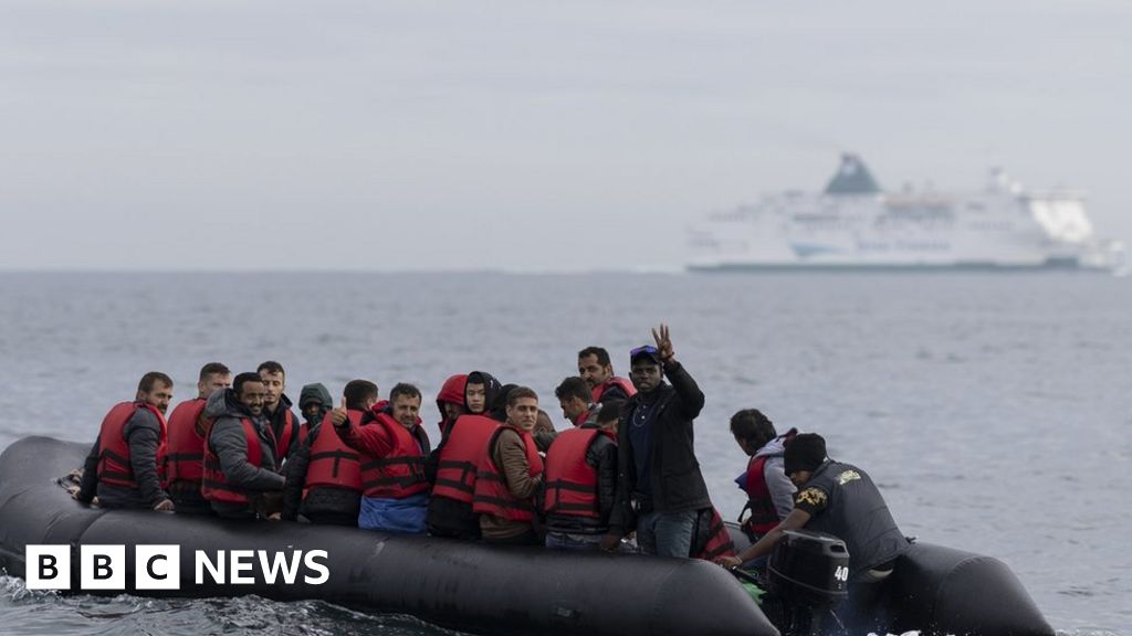 Brighton Council writes to immigration minister over missing children