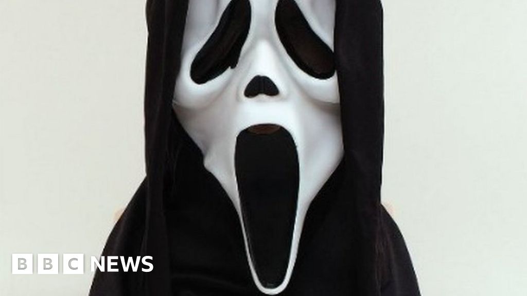 Knife robber in 'Scream' mask jailed over shop raids - BBC News