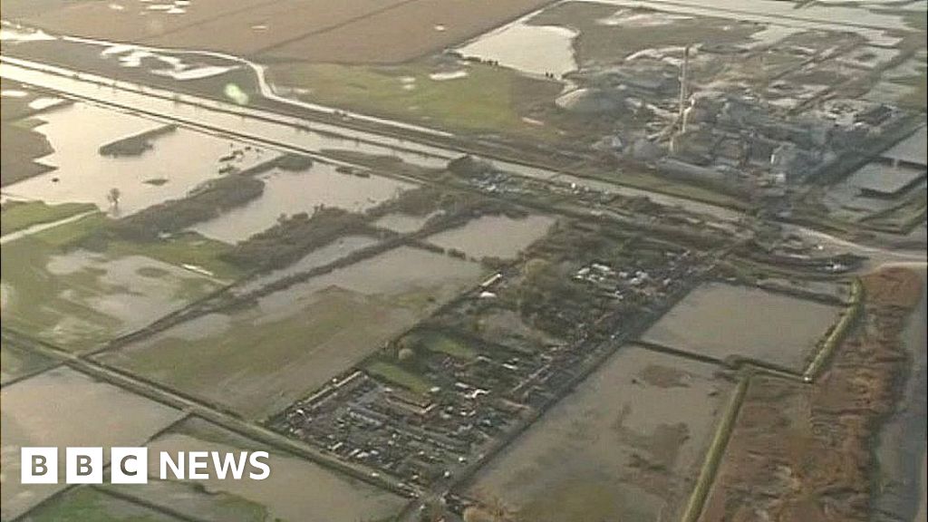 Improved flood protection for Hull and Humber Estuary - BBC News