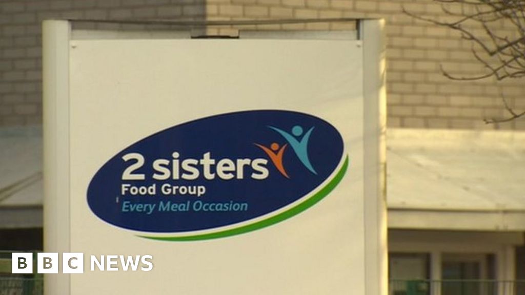 RF Brookes workers in Newport to strike over pay changes - BBC News