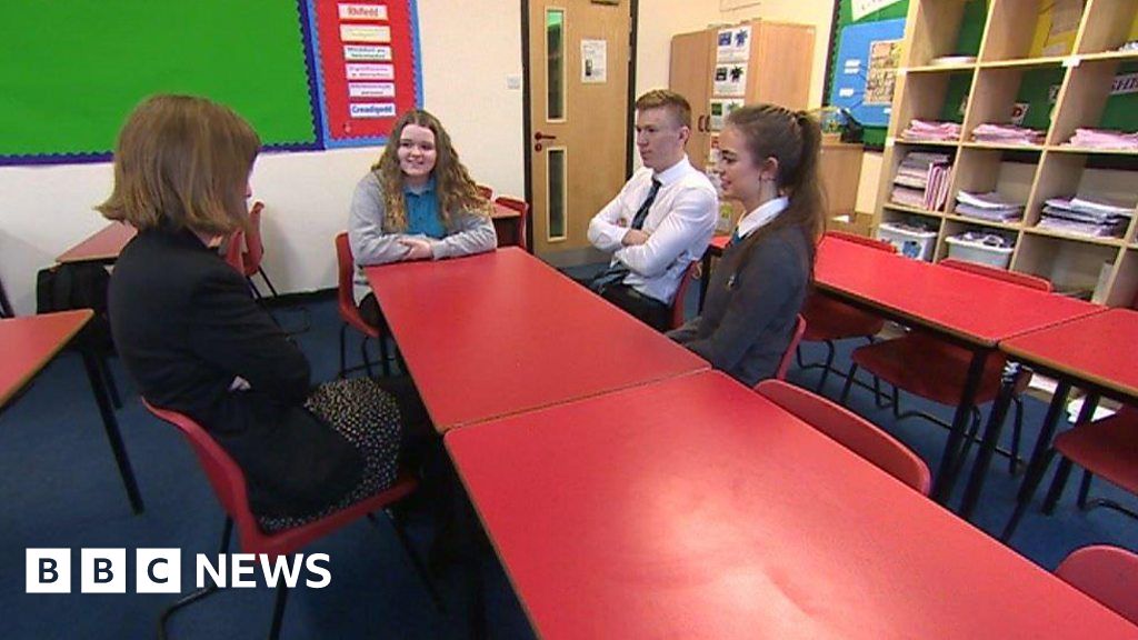 Welsh Baccalaureate ''gives me chance to develop skills' - BBC News