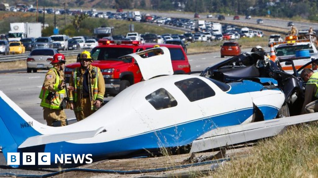 Plane crash-lands into car on Californian freeway - BBC News