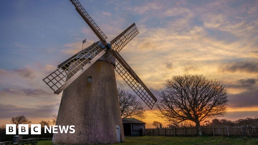 Windmill immortalised by Turner returns to glory on Isle of Wight