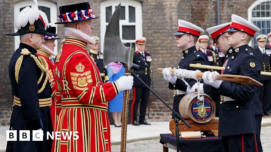 Tower of London: Historic Ceremony of the Constable's Dues takes place