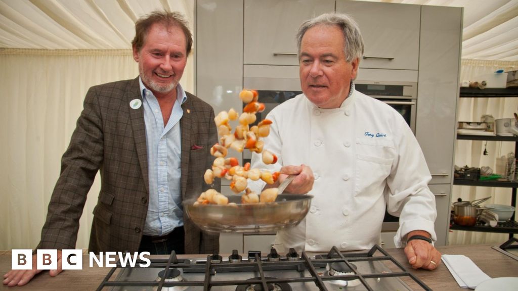 Queenies crowned Isle of Man's national dish - BBC News
