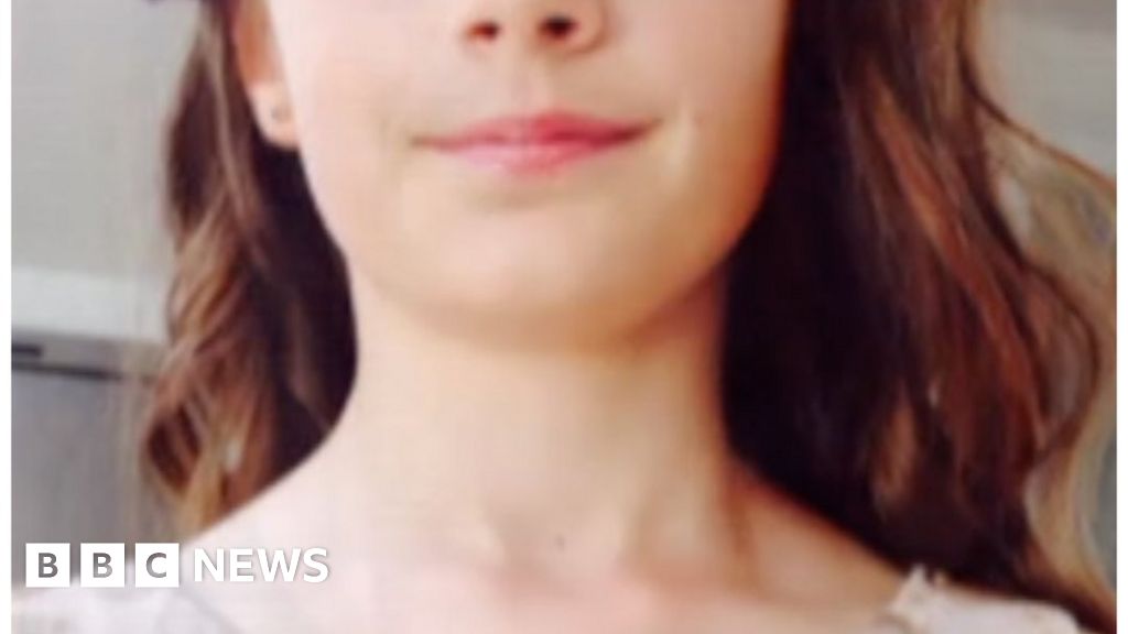 Molly Russell dad calls for social media change - BBC News