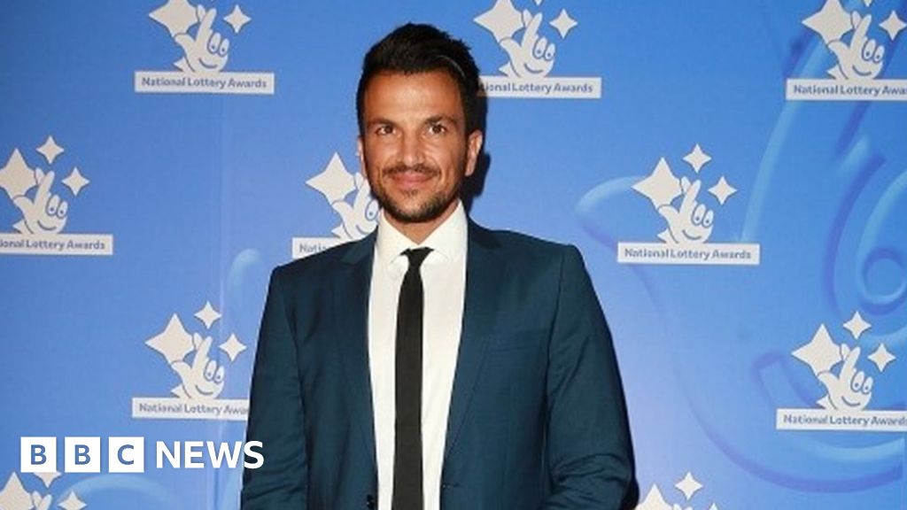 Peter Andre branded 'unsatisfactory witness' by judge - BBC News