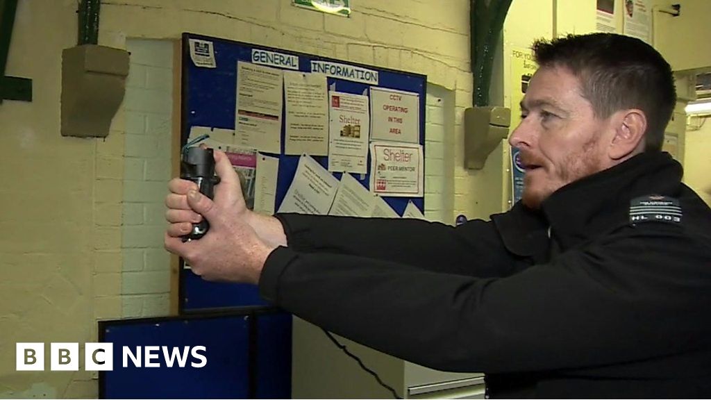 Synthetic pepper spray for prison officers in England and Wales - BBC News