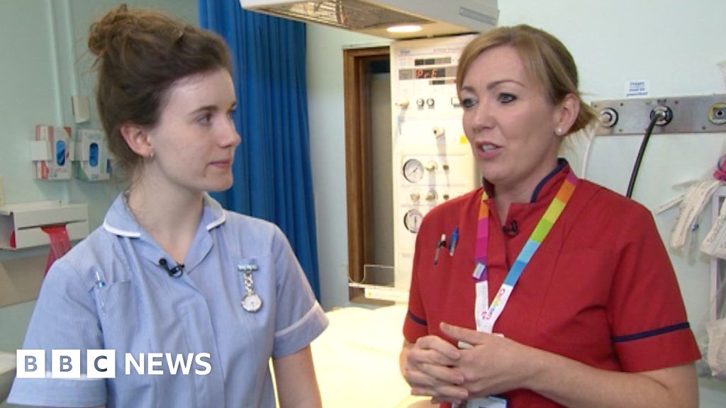 'Role model' nurses inspire cancer survivor - BBC News