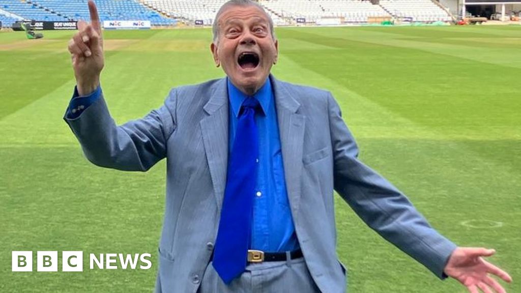 Dickie Bird shares his secrets to a healthy life as he turns 90 - BBC News