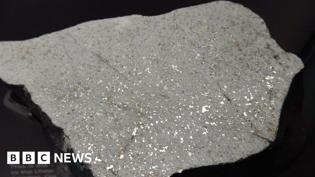 Crumlin meteorite returns to Northern Ireland 120 years later - BBC News