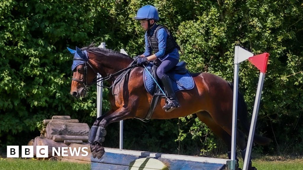 Keysoe International equestrian centre expansion plans unveiled - BBC News