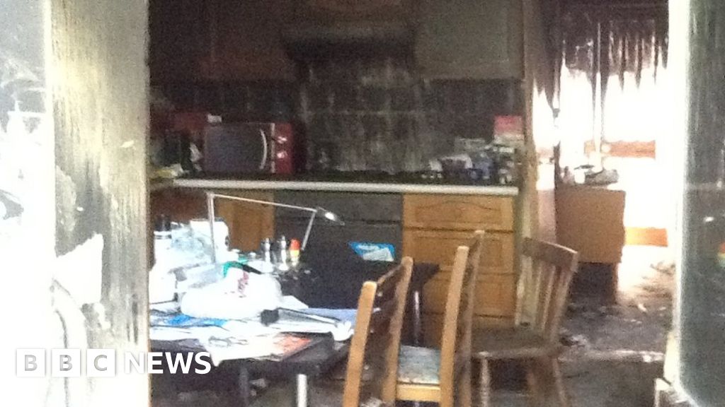 John Allen: Cause of fatal Ipswich fire 'remains a mystery' - BBC News