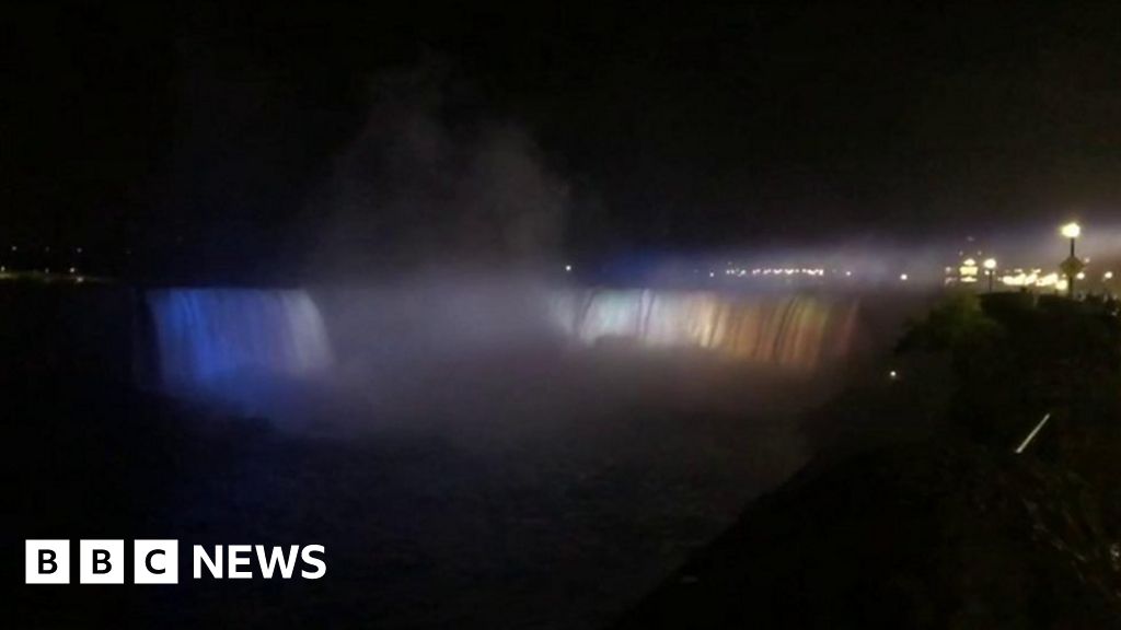 Niagara Falls lit up in Leeds United colours
