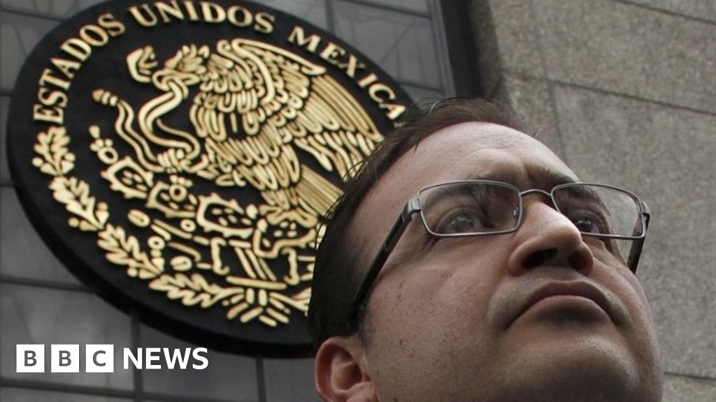 Disappearing Duarte: Where is Veracruz's governor? - BBC News