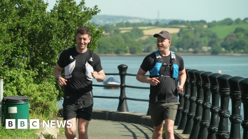 Runners tackling 10 marathons in 10 days for relative - BBC News