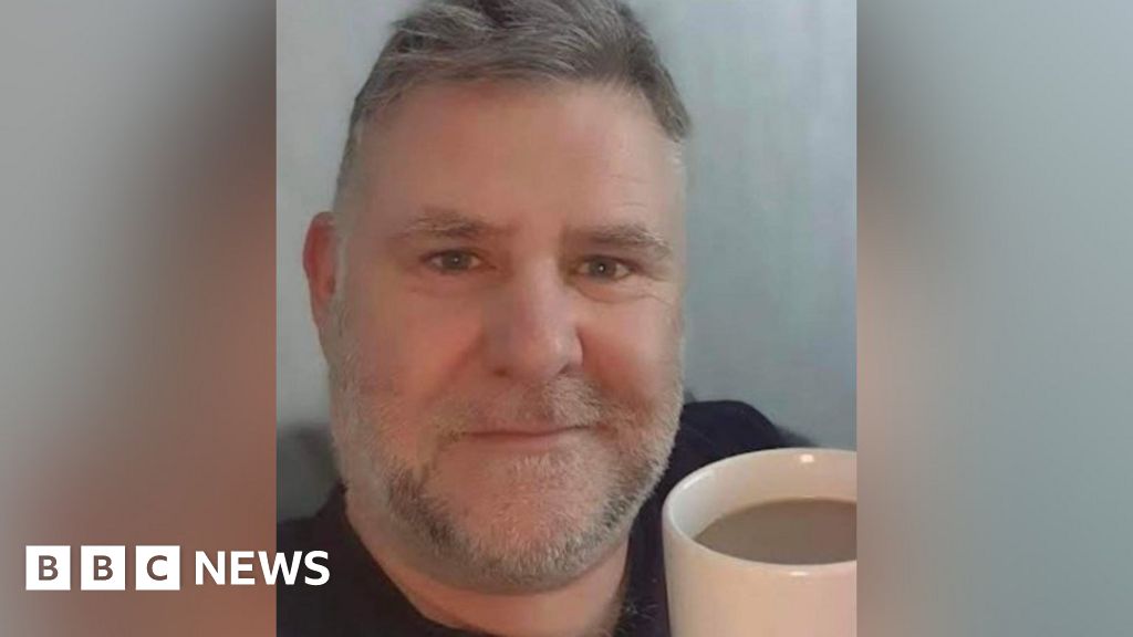 'Fantastic dad' named as truck driver who died on M8 near Edinburgh