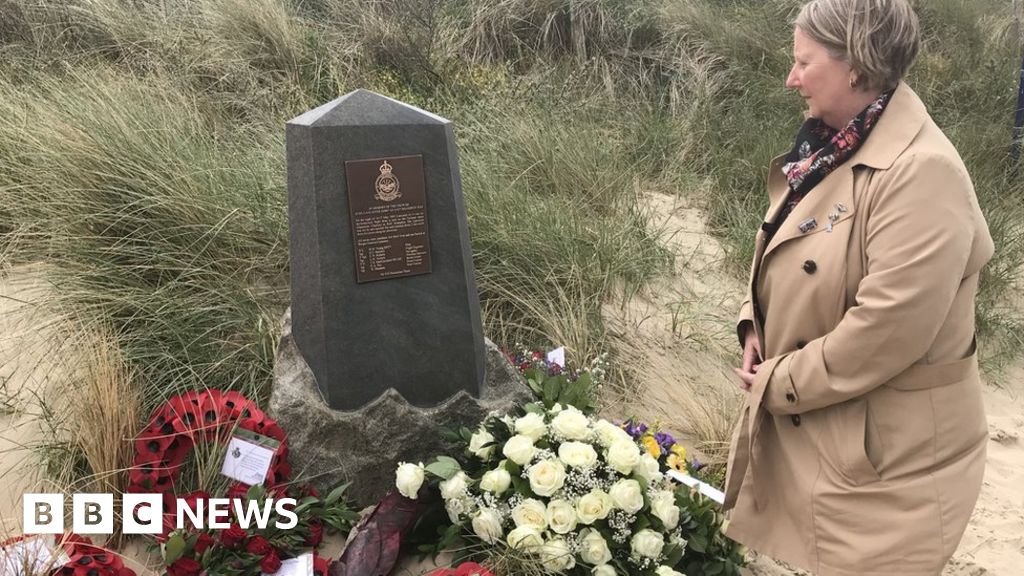 Dambusters memorial unveiled on Dutch beach