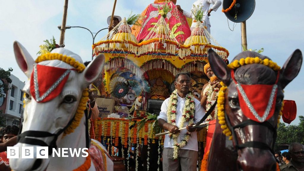 Rath Yatra: The legend behind world's largest chariot festival - BBC News