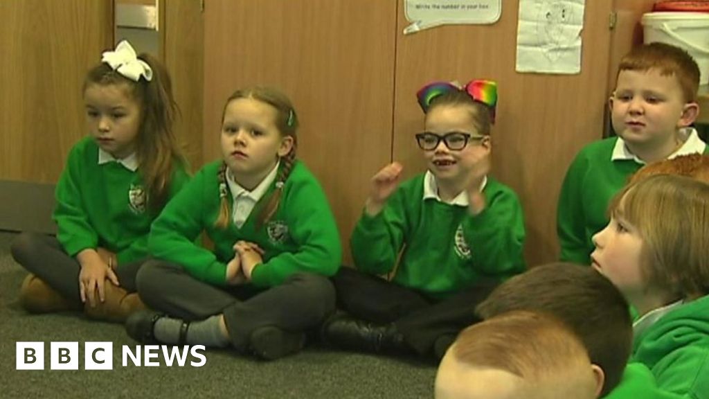 Infant class sizes cut 'means more quality time' - BBC News
