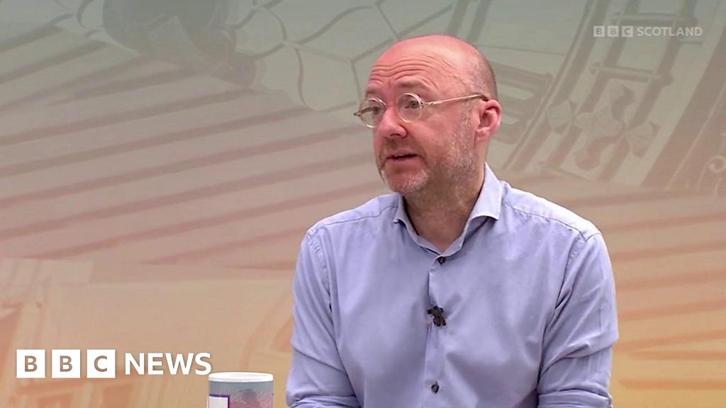 Patrick Harvie gives view on gender services review - BBC News