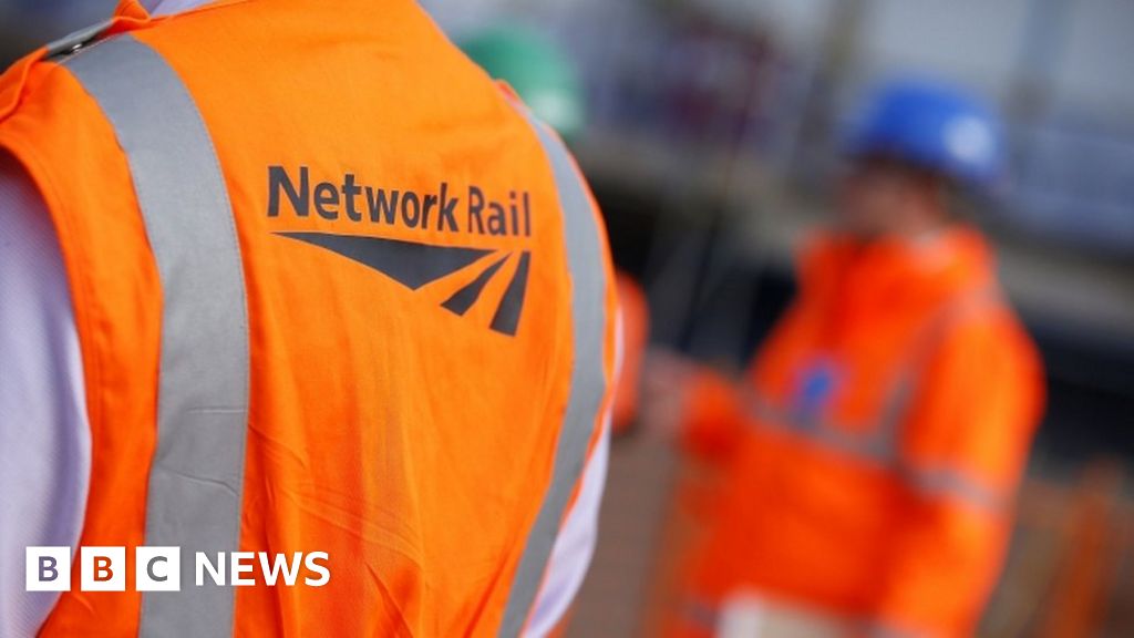 Calls for devolved Network Rail backed - BBC News