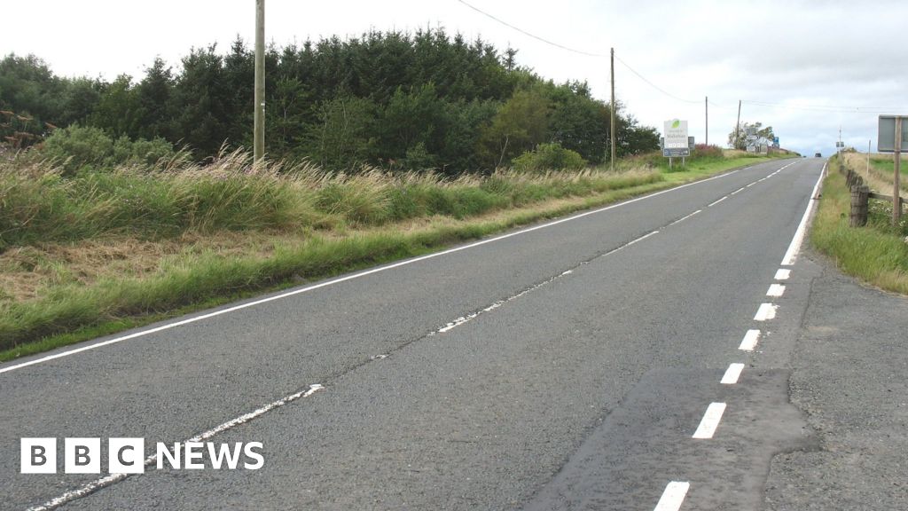 Second man dies following A7 crash near Heriot - BBC News