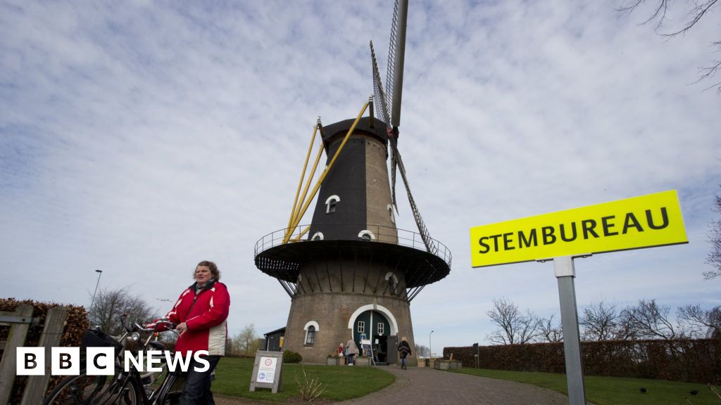 Dutch election: Voters go to the polls in key test for populists - BBC News