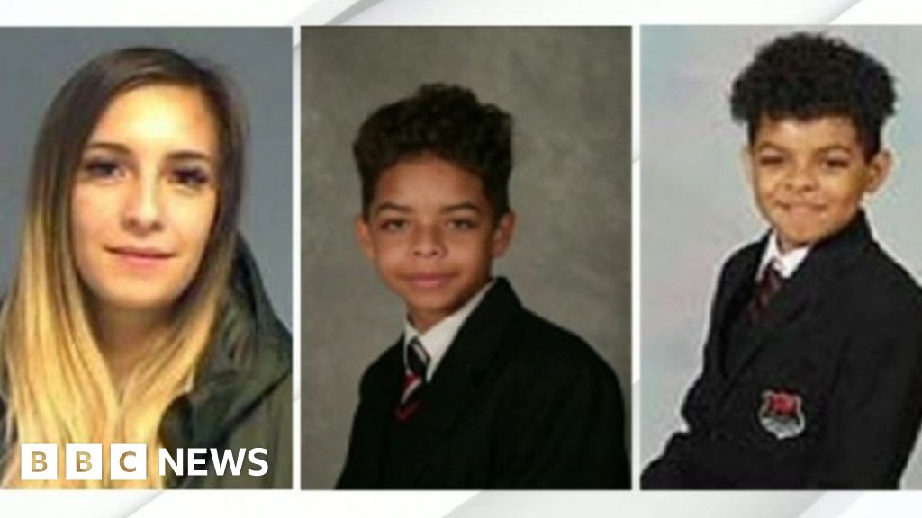 Reading mother and four children missing for a week - BBC News