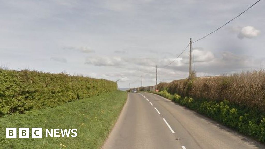 Person dies after one-vehicle crash in Devon - BBC News