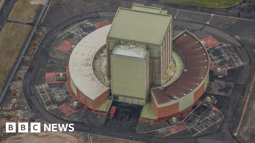 Nuclear waste removal begins 30 years after power station closure - BBC ...