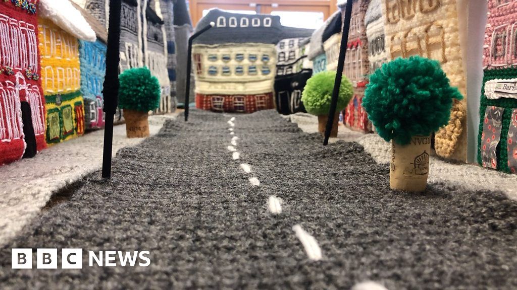 Culture Night Derry: From Stroke City to Stitch City - BBC News