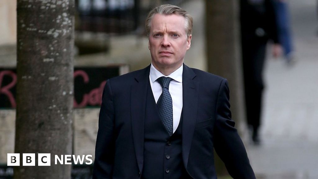 Craig Whyte trial: Rangers board member concerned ahead of deal - BBC News