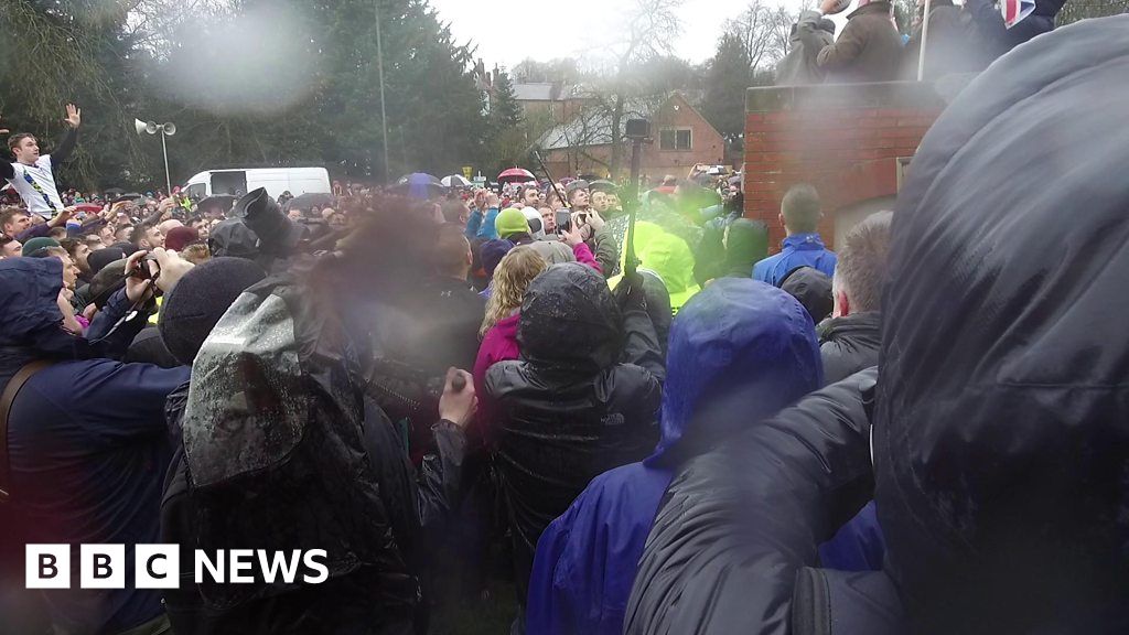 Royal Shrovetide: Highlights from day one - BBC News