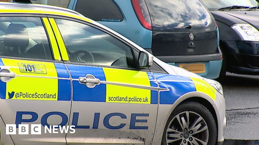 Man attacked in Lockerbie during £4,000 home robbery - BBC News