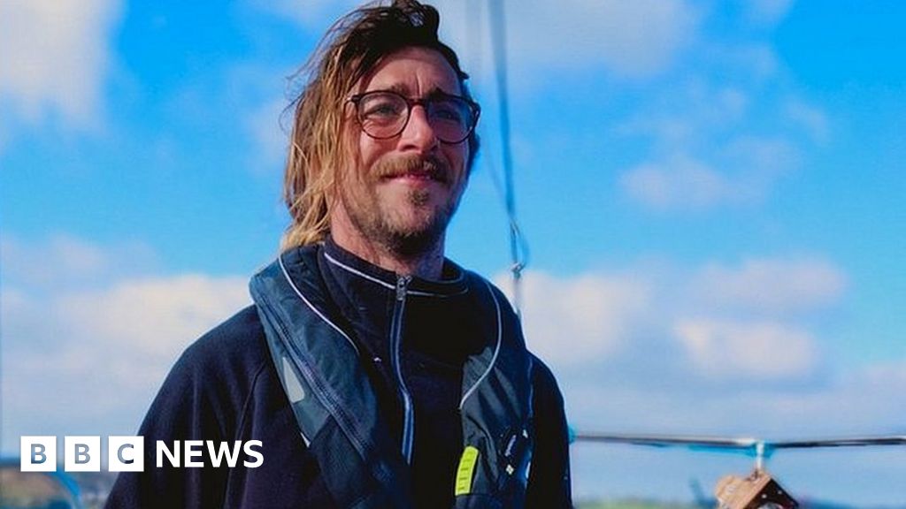 Veteran preparing for charity solo sail across the Atlantic - BBC News