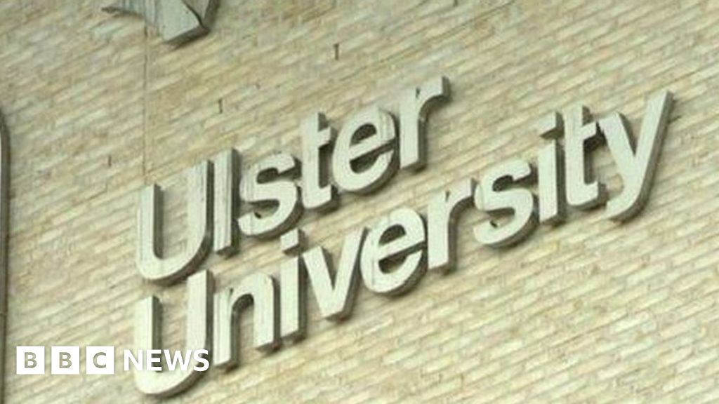 NI university lecturers to strike over pensions