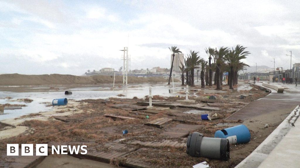 Storm Gloria: Valencia bears the brunt - BBC News
