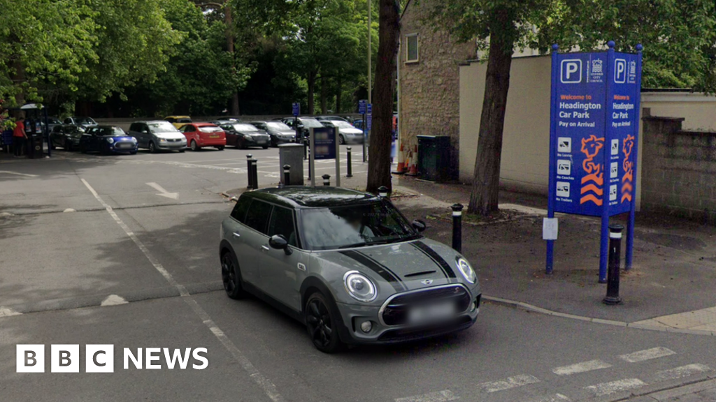 Fifth Oxford council car park goes cashless - BBC News