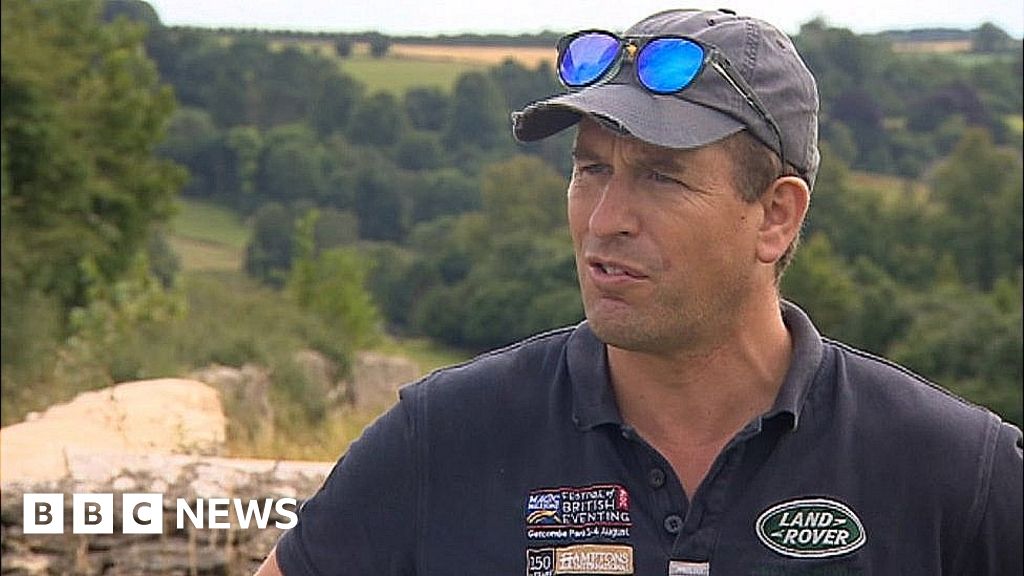 No Queen hug after Duke of Edinburgh death hard, says grandson Peter ...