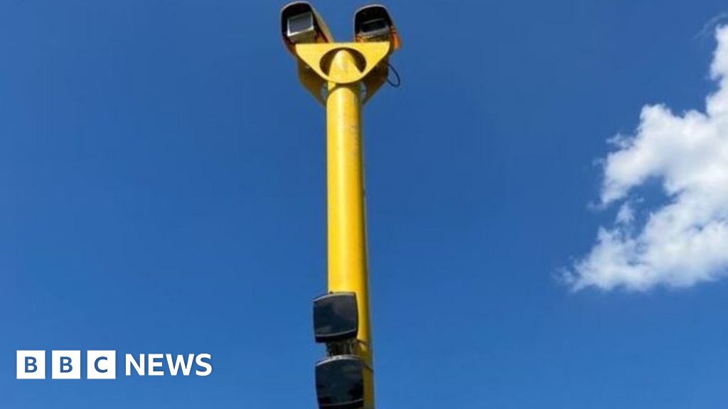 New low-light speed cameras to catch more drivers - BBC News