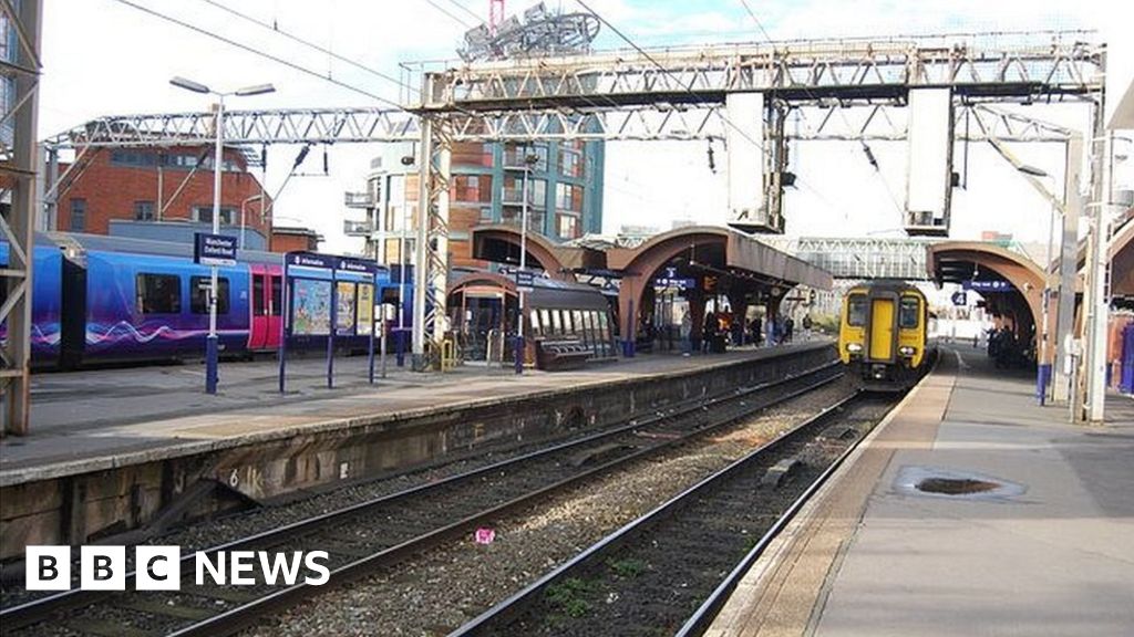 UK's railway stations with most train delays revealed - BBC News
