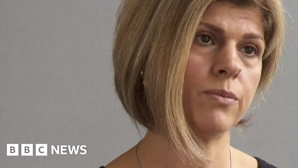 Alan Kurdi death 'touched millions' says aunt - BBC News