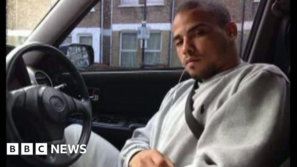 Jermaine Baker shooting: Firearms officer arrested - BBC News
