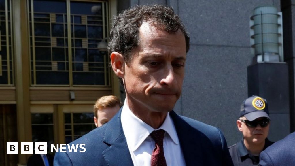 Ex-congressman Anthony Weiner pleads guilty to sexting - BBC News