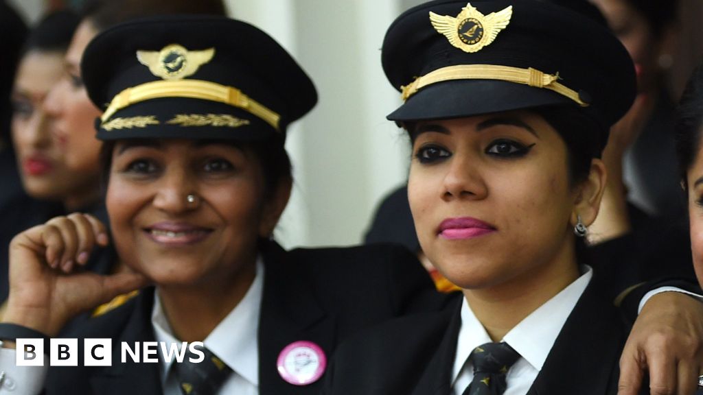 Female pilots: Which airline has the highest number? - BBC News