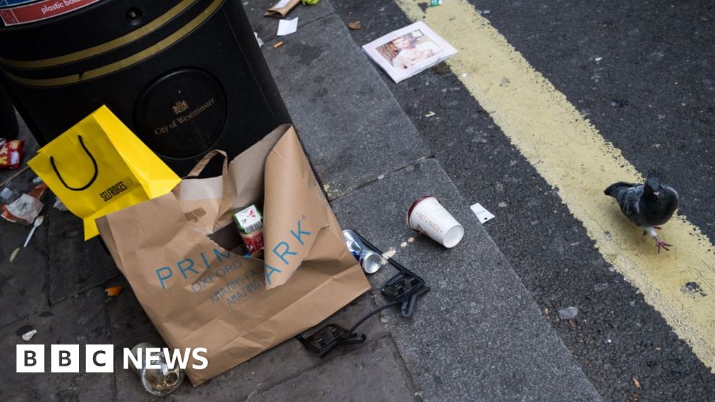 Increased fines for 'litter louts' come into effect - BBC News