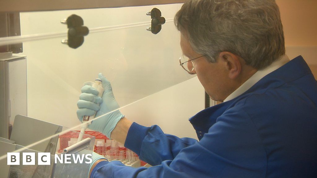 Coronavirus: Cambridge scientists race for a vaccine