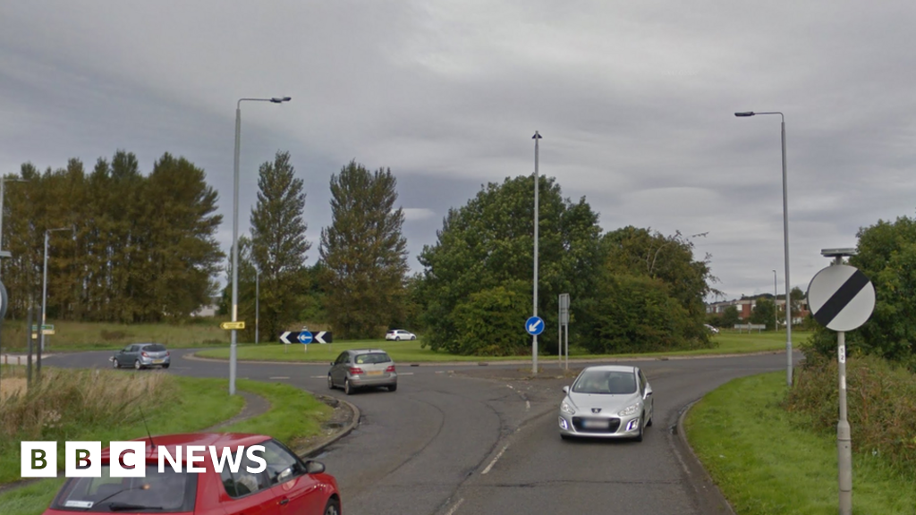 Man dies following one-vehicle crash in Ayr