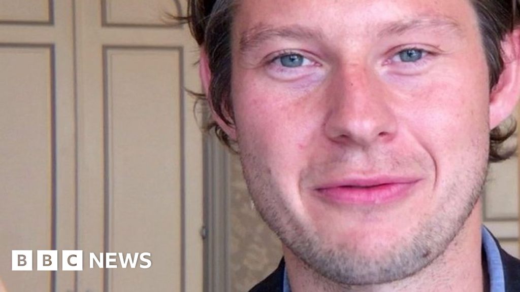 Tech Talent: Moneybox founder on ambition in the UK - BBC News